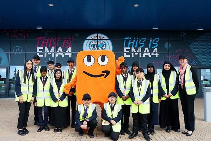 Students Visit the Amazon Fulfilment Centre - News - Saltley Academy